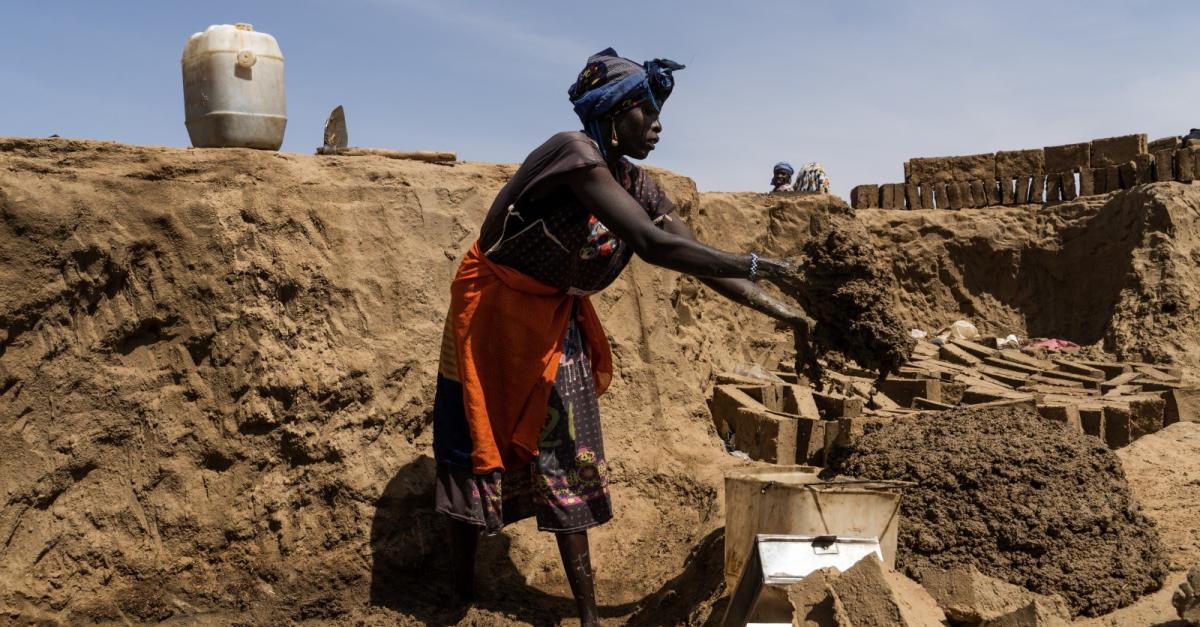 Poor army and fragile facts | Alliance Sud